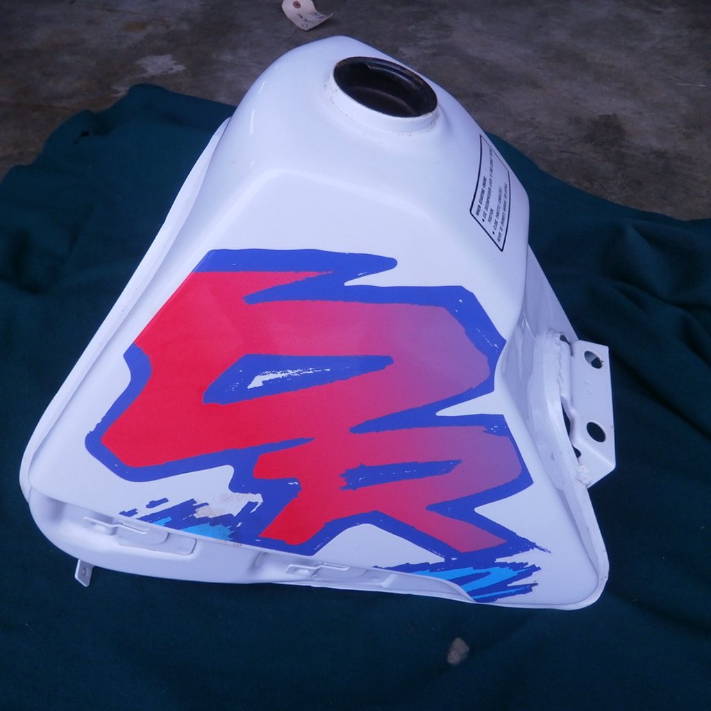 Sold Ebay 4/11/19 Suzuki DR350 Gas Tank 1993 Like New sku 4188 ...