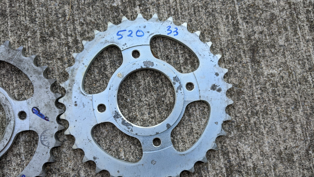 Motorcycle Rear Sprockets, 2 Identical 33T 520 Chain 4 Bolt Pattern sk ...