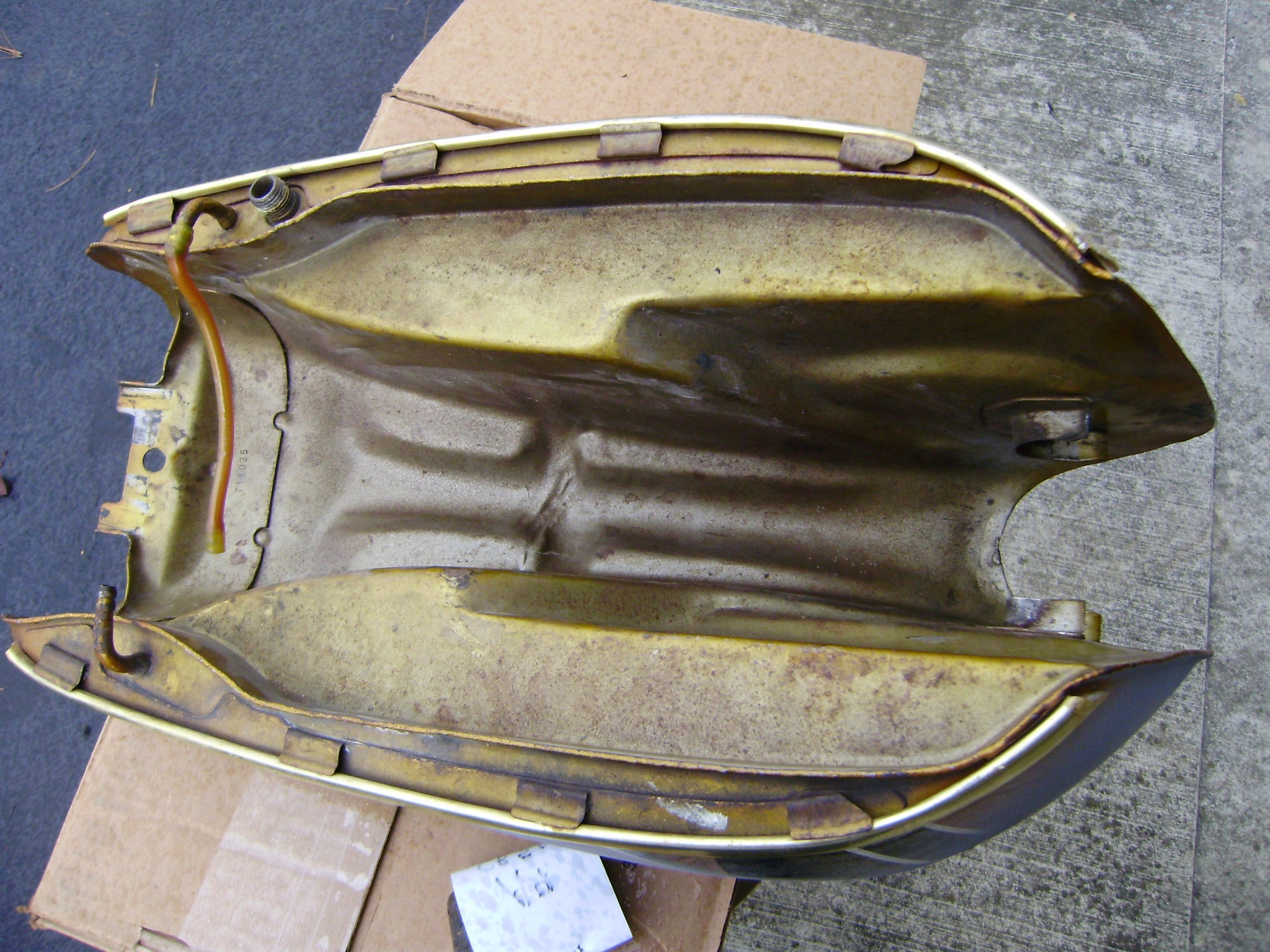 Honda CB350 Gas Tank sku A9 – ClassicJapaneseMotorcycles